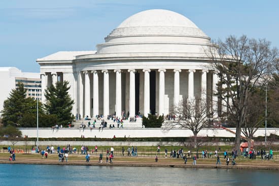 Lionel_Drew – Canva