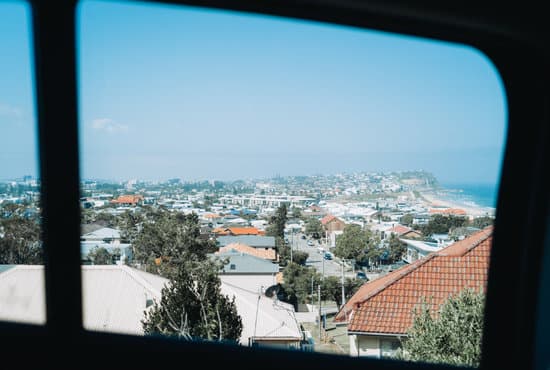 Dock Den Studio – Canva