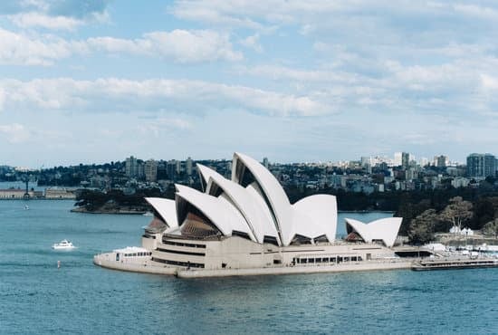 Dock Den Studio – Canva