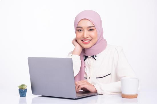 Anny Makeup's Images – Canva