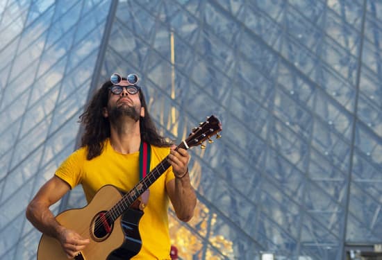 Shafiah Shamsari's Images – Canva