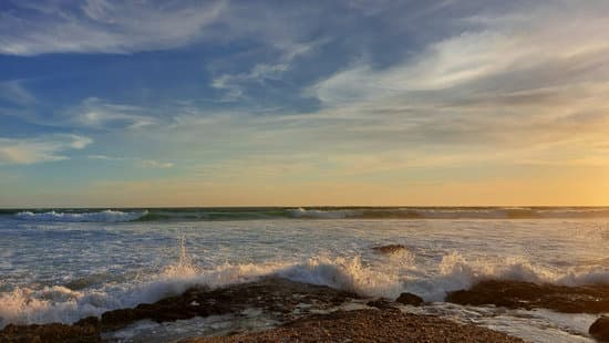 Keri Lanes Images Canva