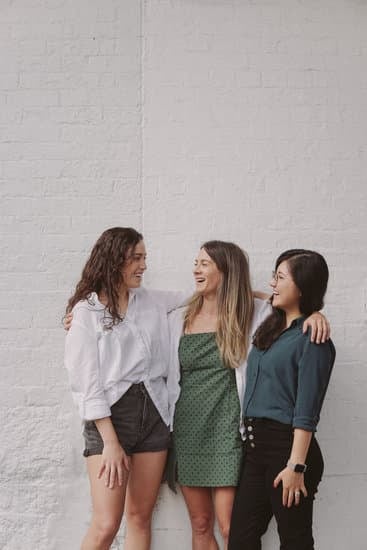 Canva Studio Women – Canva