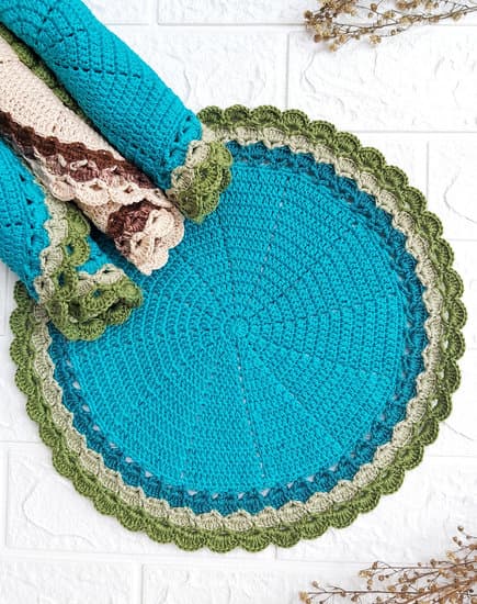 Dolly Bagobe – Canva