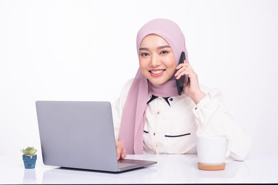 Anny Makeup's Images – Canva