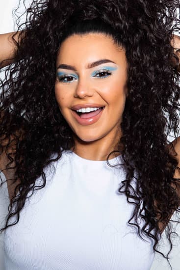 Studio Russia – Canva